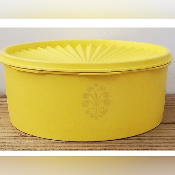 Tupperware | Kitchen | Vintage Yellow Tupperware Canister | Poshmark